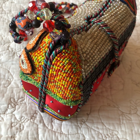 Mary Frances | Bags | Mary Frances Embellishedbeaded Clamshell Mini ...